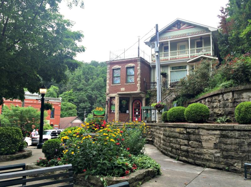 Top Family Vacations in Eureka Springs USA – Tourist Places Guide